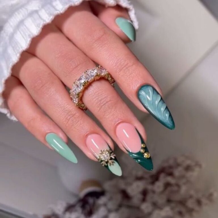 25 Winter Nail Designs