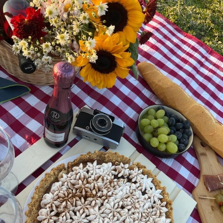 15 Picnic Essentials for this Spring