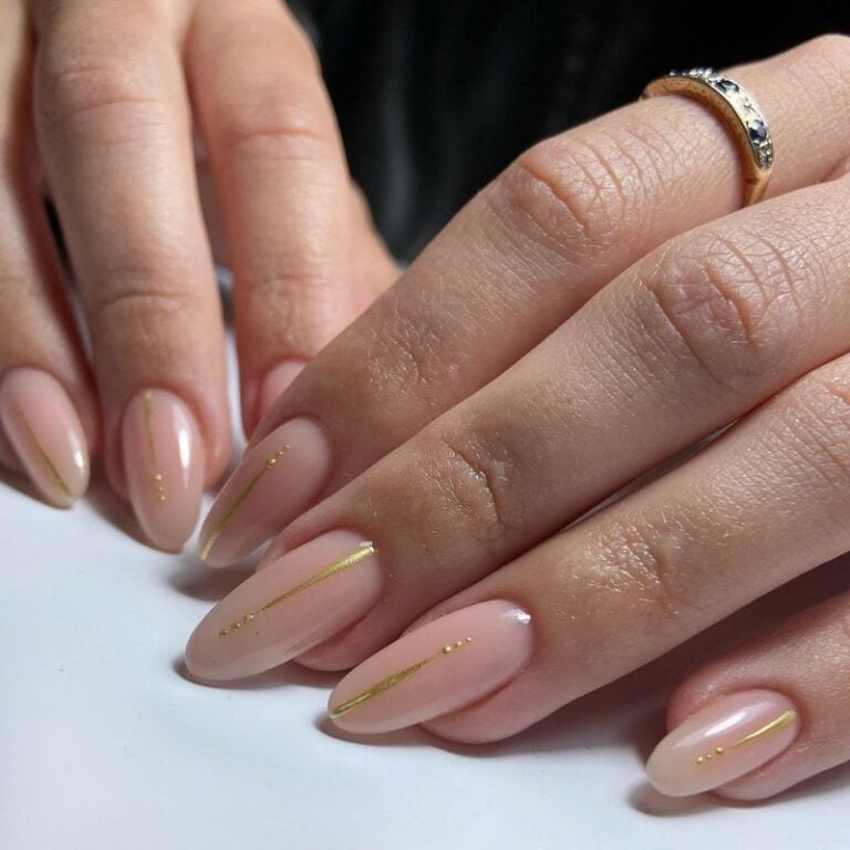 31 Golden Nail Designs: Turn Your Nails into Jewellery
