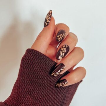 31 Golden Nail Designs: Turn Your Nails into Jewellery
