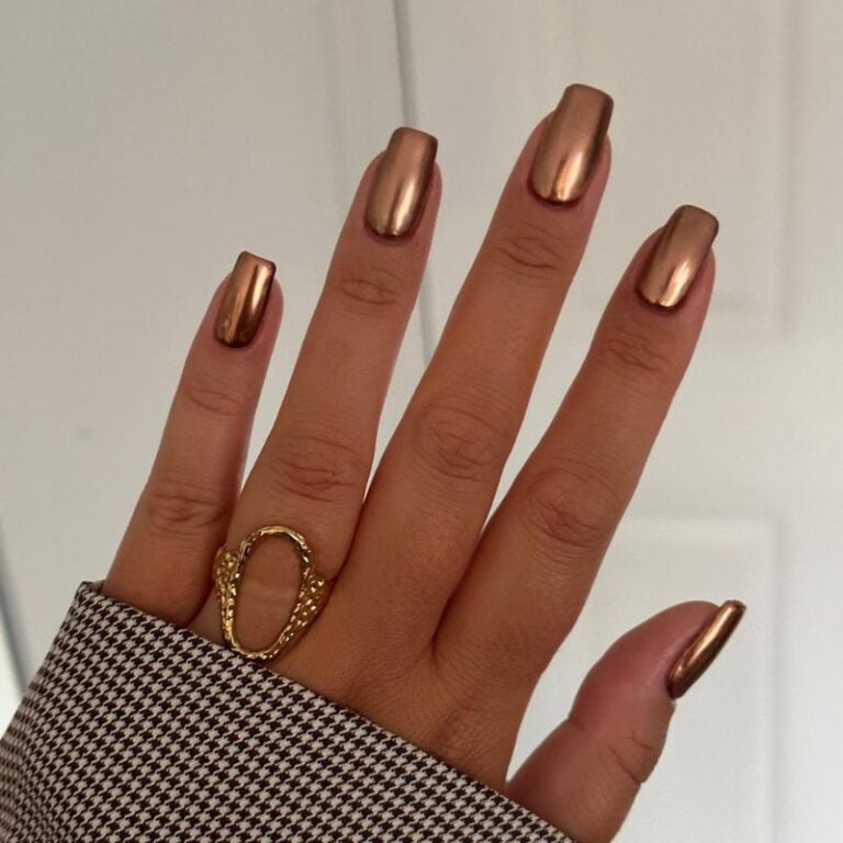 31 Golden Nail Designs: Turn Your Nails into Jewellery