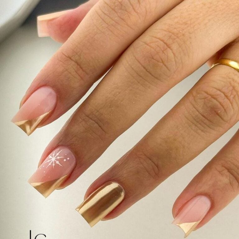 31 Golden Nail Designs: Turn Your Nails into Jewellery